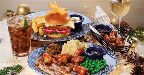 New Wetherspoons Christmas Menu Boasts Fully Loaded 11 Inch Chicken