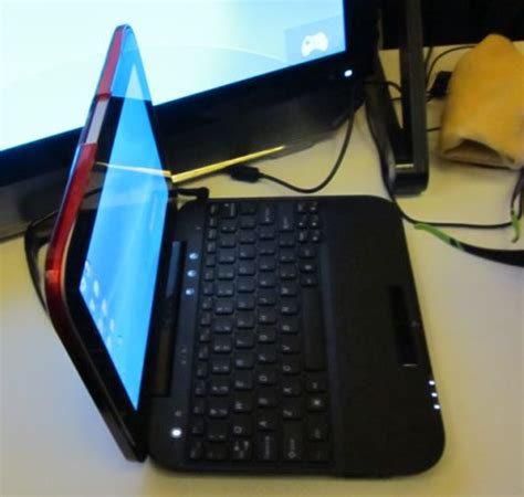 Hands On With The New Lenovo Ideapad U Hybrid Liliputing