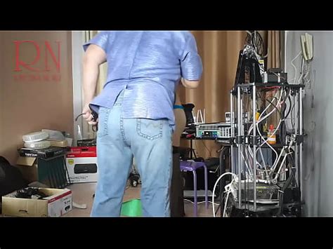 A Naked Maid Is Cleaning Up In An Stupid IT Engineer S Office Real Camera In Office Cam