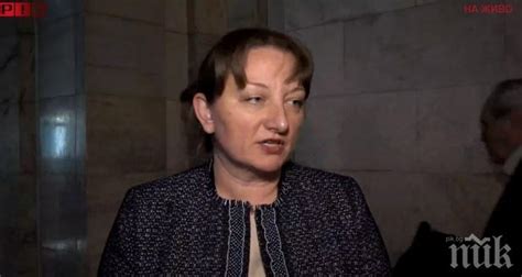 САМО В ПИК Tv Зам министър Деница Сачева проговори пред камерата ни за анкетата с третия пол и