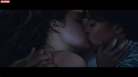 Naked Riley Keough In Earthquake Bird