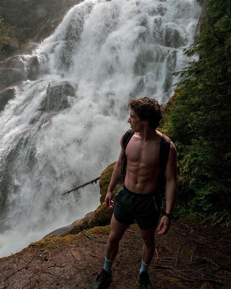 20 Year Old Josh Bogert Canadian Singer Songwriter Musician And Actor