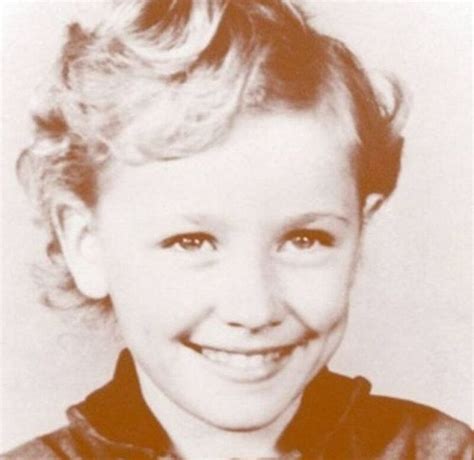 გამოიცანით ვინ არის ეს ქალი რომელმაც 11 დასთან და ძმასთან ერთად ღარიბობაში გაიზარდა რომელიც ცემეს