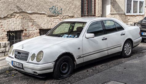Mercedes Benz E Klasse W210 Foto Oktober 2022 Fahrzeugbilderde