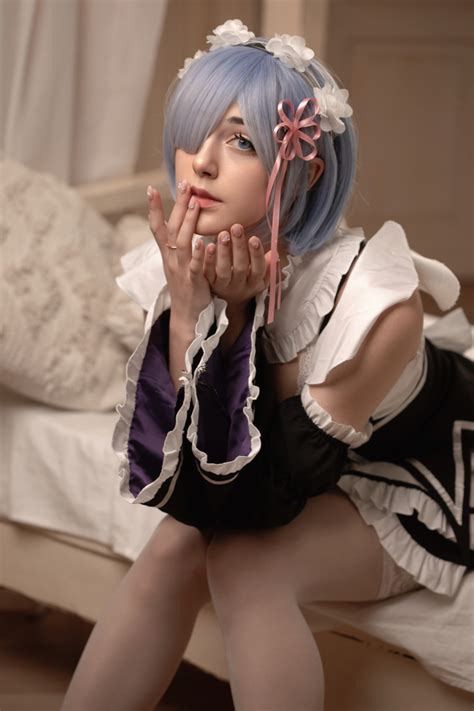 Rem Re Zero Re Zero Kara Hajimeru Isekai Seikatsu Anime Fandoms Ero Cosplay