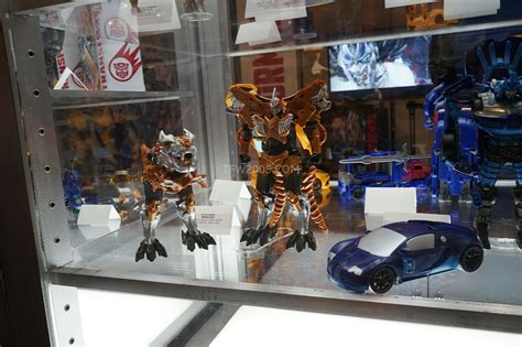 Botcon 2014 Hasbro Transformers Figure Display Photos Part 2 Transformers News Tfw2005
