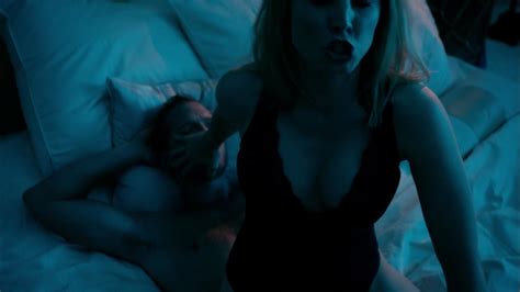 Naked Kristen Bell In House Of Lies