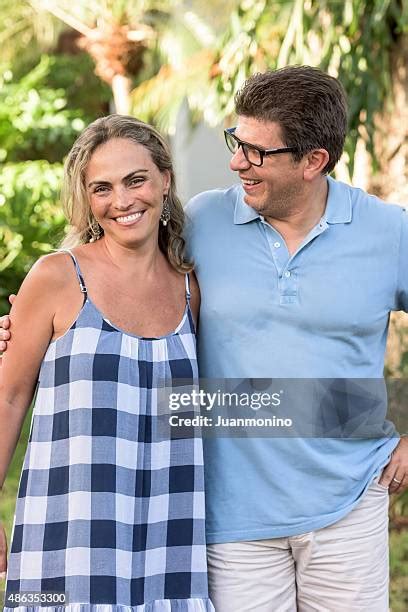 Suburban Housewife Photos And Premium High Res Pictures Getty Images