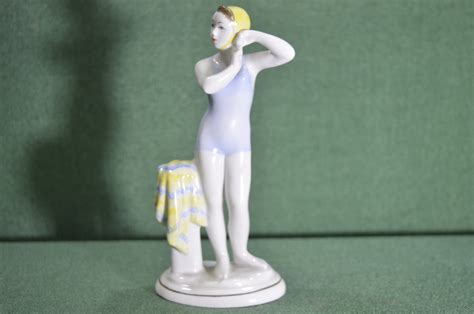 Купить Фарфоровая фигурка статуэтка Юная пловчиха купальщица Фарфор ЛФЗ В С СССР в