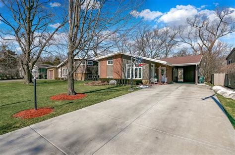 326 Chipili Dr Northbrook Il 60062 Redfin