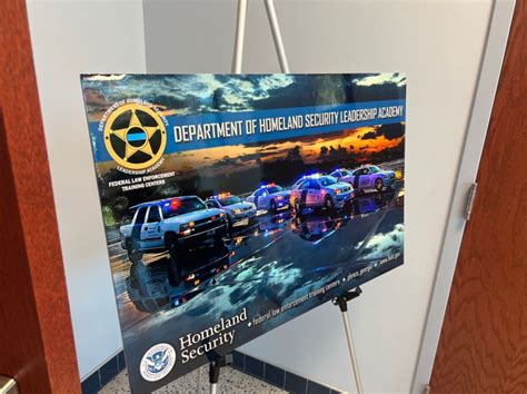 Stephen Redfearn And Cassidee Carlson …great Presentation Duo Nicholas