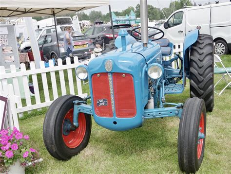 Fiche Technique Fordson Dexta 1958 1961