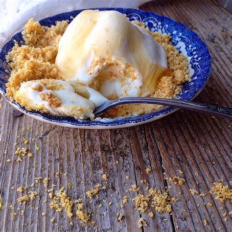 ΤΙ ΚΑΝΟΥΜΕ ΤΑ ΠΑΣΧΑΛΙΝΑ ΚΟΥΛΟΥΡΙΑ ΠΟΥ ΠΕΡΙΣΣΕΨΑΝ