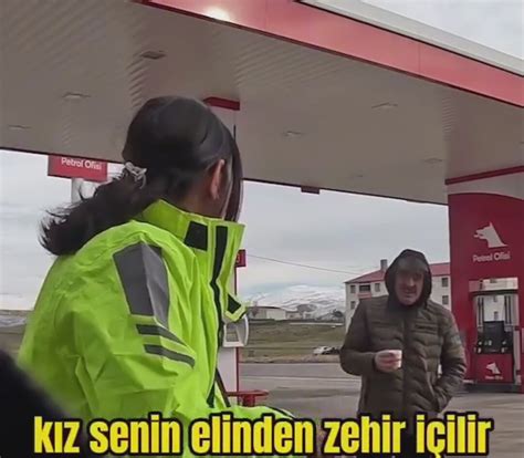 Motosikletli Kadın ile Erzurumlu Dayının Samimi Diyaloğu İzlesene