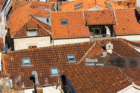 몬테네그로의 코토르 구시가지 중세 유럽 건축물 도시 거리 붉은 기와 지붕 발칸 반도를 가로지르는 여행의 개념 0명에 대한 스톡 사진 및 기타 이미지 Istock