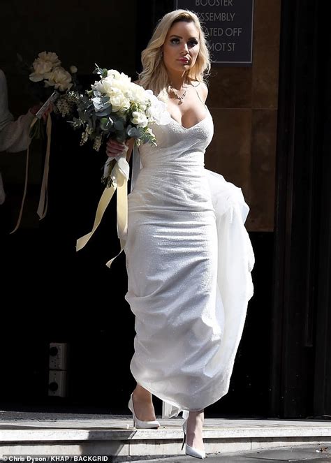 The Married At First Sight Weddings Are Underway Busty Blonde Bombshell Bride Melinda Willis