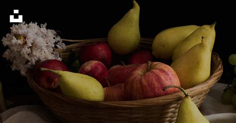 다양한 종류의 과일로 가득 찬 바구니 사진 Unsplash의 무료 갈색 이미지