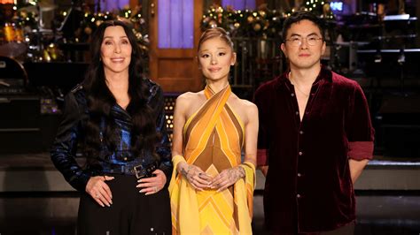 Ariana Grande Hosts ‘snl In Carol Burnetts 70s Bob Mackie Dress