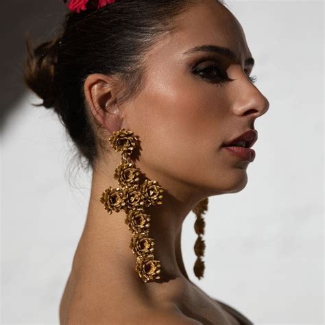 Cruz Carmelita Color Carmen Sanchez De Ventura
