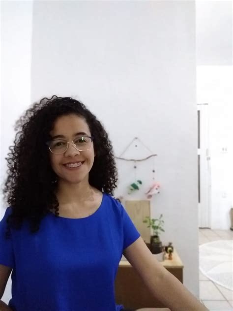 Julia Roberta Da Silva Medium