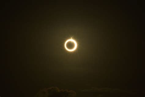 Eclipse Solar Anular Veja Fotos Do Fenômeno Em Natal Blog De Olho No Rn