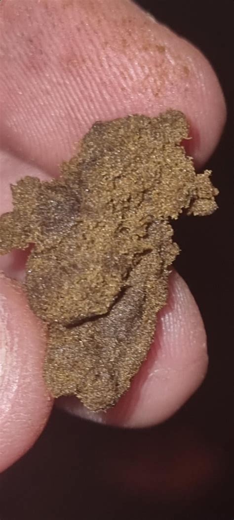 Just Got 50g Of This Hash Looks Good Its The Same Hash Just That I Pressed The Darker One In