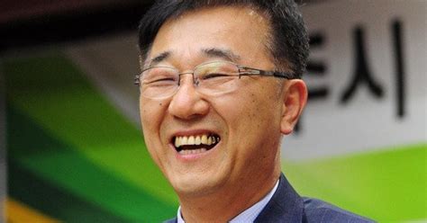 스튜어디스 채용기준 美 대신 力항공승무원 안전자격증 제도 추진