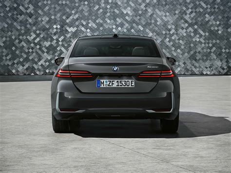 √2024 Bmw 5 Series Walkaround Video Shows The 530e Inside And Out Bmw