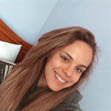 Kari Baker Kari Baker Snapchat Stories Spotlight And Lenses