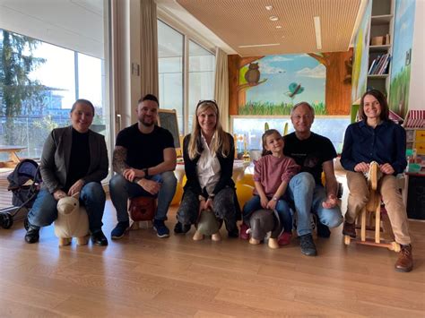 Unser Vorstand Schmidt Karin Hausleiterin Nina Reiterer Und Das Team
