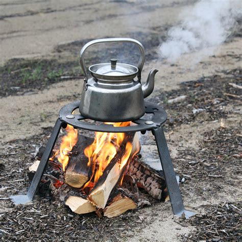 Trefot Stativ För Matlagning över öppen Eld Eldmark