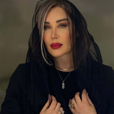 سارا منجزی‌پور، بازیگر اهوازی، به دنبال‌کنندگانش درس زندگی داد عکس