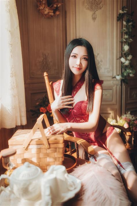 抖音是那只壶啊微密照片资源，清新自然的美感 萌妹女神