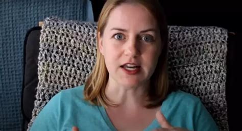 American Actress Regrets Filming Uncomfortable Sex Scene For Very Specific Reason