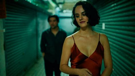 CrÍtica Emmanuelle Nova Versão Perde Força Ao Debater Temas