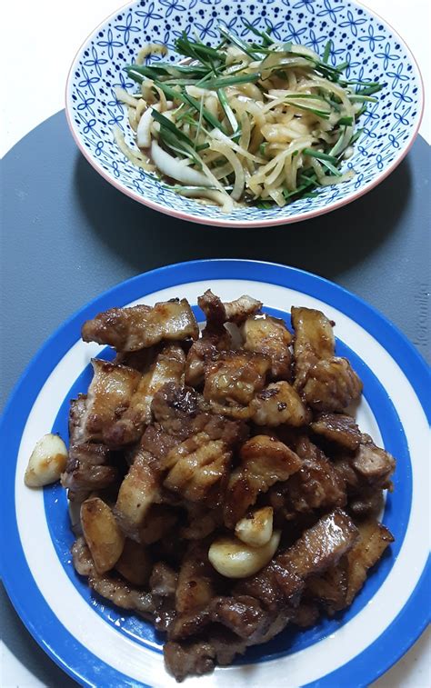 벌집삼겹살 간장구이 와 양파 겨자소스