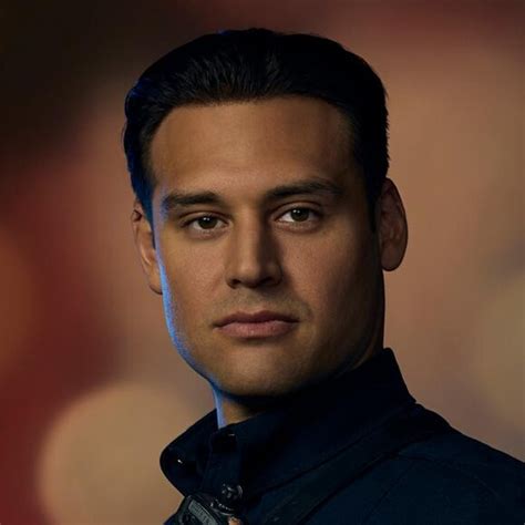 9 1 1 Cast Characters And Stars