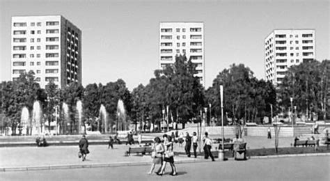 Г Е Александров Б С Чичкин В П Орлов Н И Нелюбина Д Ф Калабин Центральная площадь в Ижевске 197072