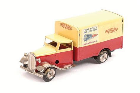 Triang Minic No 107m British Railways Van