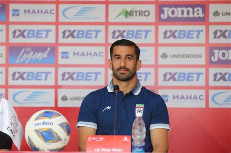 احسان حاج صفی افغانستان مانند تمام تیم‌ های دنیا قابل احترام است طرفداری