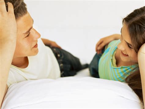 Predstavljen Priru Nik Sex Na Ex Namijenjen Mladima Tportal