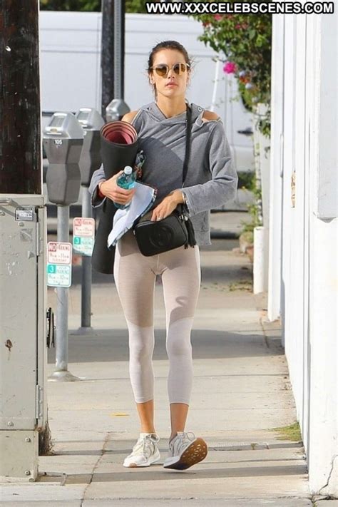 Monica Yoga Class Beautiful Babe Yoga Posing Hot Celebrity Paparazzi Nude Celeb World