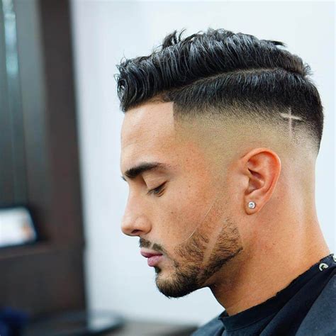Fade 2 Side Haircut Best Fade Haircut And Hairstyles 2021 Edition How