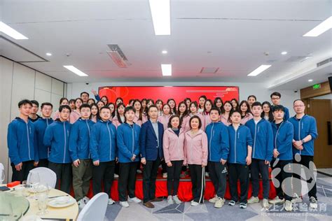 突破创新 ，同心同行 ——深圳人才园服务厅2022年度团建 最新动态 广州拓展训练 广州拓展培训 广州户外拓展 广州人上人拓展团建公司