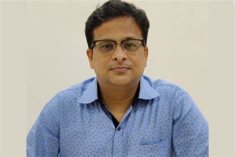 aniket joshi comes with over 17 years of industry experience