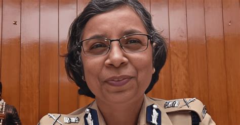 Ips Rashmi Shukla महाराष्ट्र पोलिस महासंचालकपदासाठी चर्चेतल्या रश्मी शुक्ला कोण आहेत New