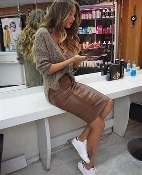 Спідниця під шкіру — ціна 195 грн у каталозі Міді спідниці Купити жіночі речі за доступною ціною