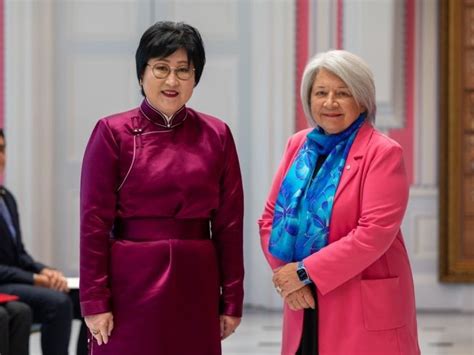 Монгол Улсаас Канад Улсад суух Элчин сайд Э Сарантогос Итгэмжлэх жуух