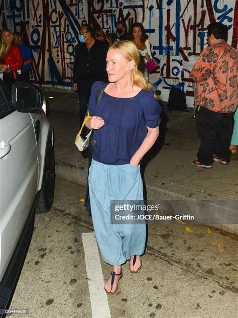 Paula Malcomson Feet