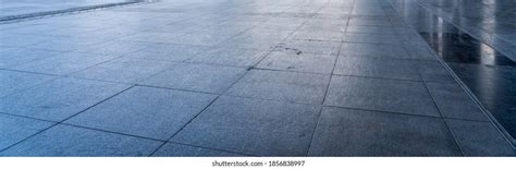 195 3d Rendering Of White Tile Floor In Perspective Bath Images Stock